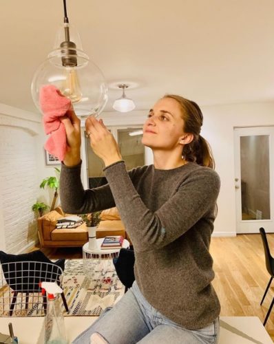 Instructor Spotlight: Tova Weinstock – HOT TOPICS INSIDER